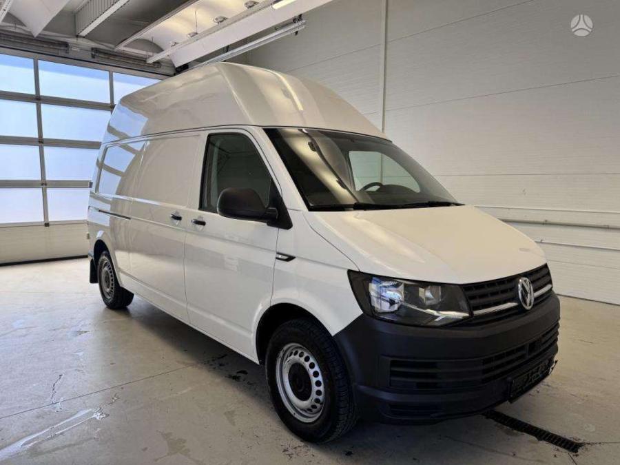 Balts Volkswagen Transporter 2019 Radviliškis, ar dzinēja tilpumu 1.97 L un nobraukumu 137 tūkst. km par 19299 €, foto 3 vietnē AUTOMOTO.COM.LV