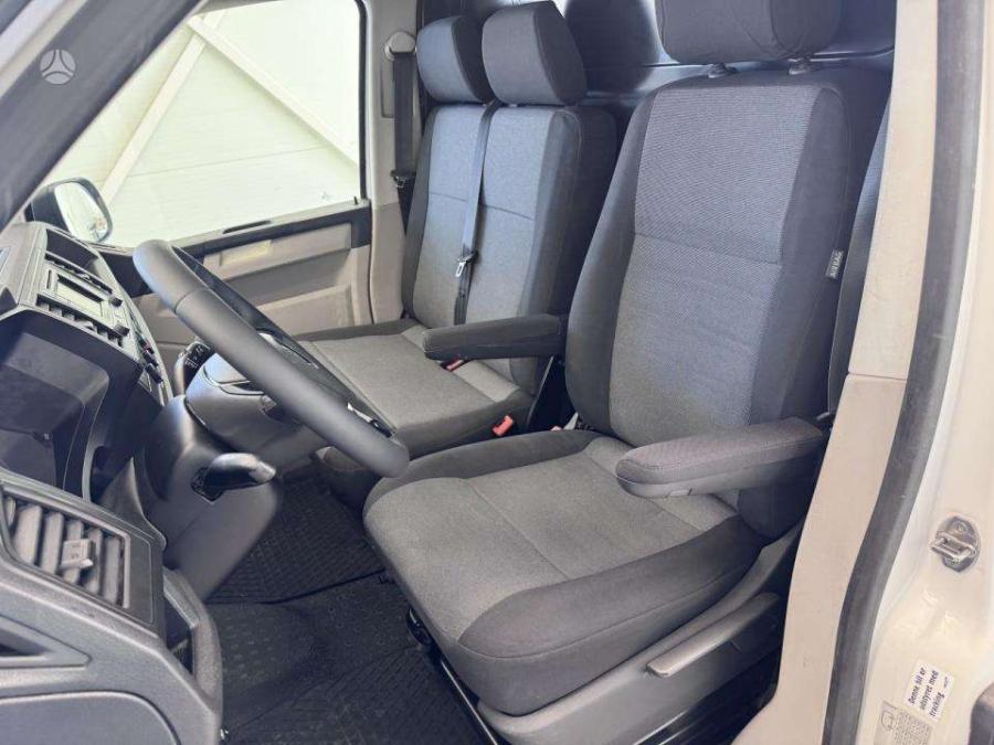Balts Volkswagen Transporter 2019 Radviliškis, ar dzinēja tilpumu 1.97 L un nobraukumu 137 tūkst. km par 19299 €, foto 12 vietnē AUTOMOTO.COM.LV