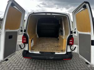Balts Volkswagen Transporter 2019 Tauragė, ar dzinēja tilpumu 2.00 L un nobraukumu 213 tūkst. km par 8500 €, foto 8 vietnē AUTOMOTO.COM.LV