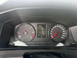 Balts Volkswagen Transporter 2019 Tauragė, ar dzinēja tilpumu 2.00 L un nobraukumu 213 tūkst. km par 8500 €, foto 12 vietnē AUTOMOTO.COM.LV