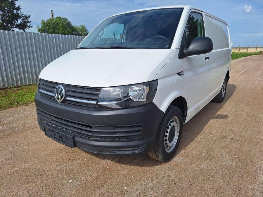 Balts Volkswagen Transporter 2019 Marijampole, ar dzinēja tilpumu 2.00 L un nobraukumu 385 tūkst. km par 7950 €, foto 3 vietnē AUTOMOTO.COM.LV