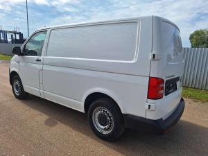 Balts Volkswagen Transporter 2019 Marijampole, ar dzinēja tilpumu 2.00 L un nobraukumu 385 tūkst. km par 7950 €, foto 7 vietnē AUTOMOTO.COM.LV