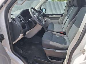 Balts Volkswagen Transporter 2019 Marijampole, ar dzinēja tilpumu 2.00 L un nobraukumu 385 tūkst. km par 7950 €, foto 13 vietnē AUTOMOTO.COM.LV