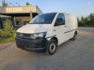Balts Volkswagen Transporter 2019 Pakruojis, ar dzinēja tilpumu 2.00 L un nobraukumu 254 tūkst. km par 9300 €, foto  vietnē AUTOMOTO.COM.LV