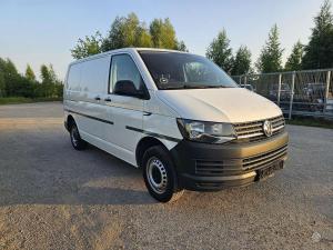White Volkswagen Transporter 2019 in Pakruojis, with an engine capacity of 2.00 L and mileage of 254 thousand km for 9300 €, photo 4 on AUTOMOTO.COM.LV