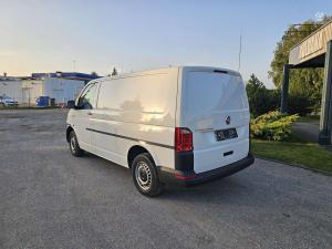 White Volkswagen Transporter 2019 in Pakruojis, with an engine capacity of 2.00 L and mileage of 254 thousand km for 9300 €, photo 6 on AUTOMOTO.COM.LV