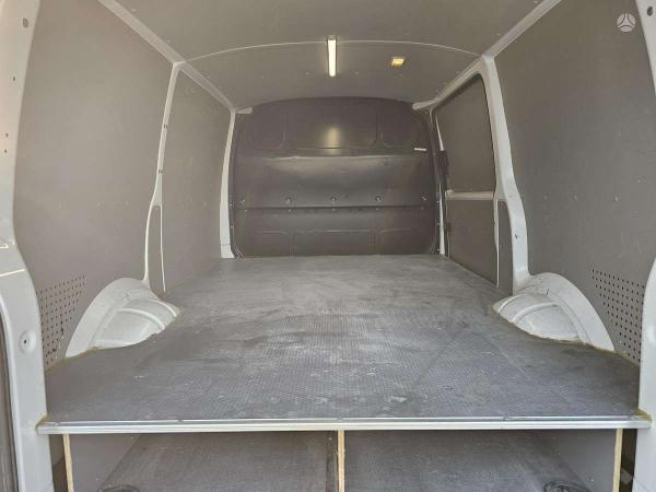 White Volkswagen Transporter 2019 in Pakruojis, with an engine capacity of 2.00 L and mileage of 254 thousand km for 9300 €, photo 6 on AUTOMOTO.COM.LV