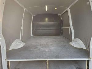 White Volkswagen Transporter 2019 in Pakruojis, with an engine capacity of 2.00 L and mileage of 254 thousand km for 9300 €, photo 7 on AUTOMOTO.COM.LV