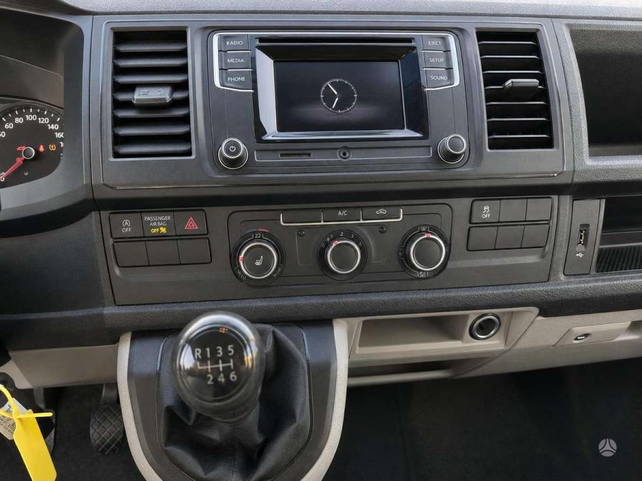 White Volkswagen Transporter 2019 in Pakruojis, with an engine capacity of 2.00 L and mileage of 254 thousand km for 9300 €, photo 10 on AUTOMOTO.COM.LV