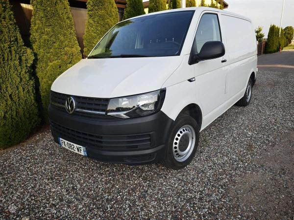 Balts Volkswagen Transporter 2019 Tauragė, ar dzinēja tilpumu 2.00 L un nobraukumu 150 tūkst. km par 13700 €, foto 2 vietnē AUTOMOTO.COM.LV
