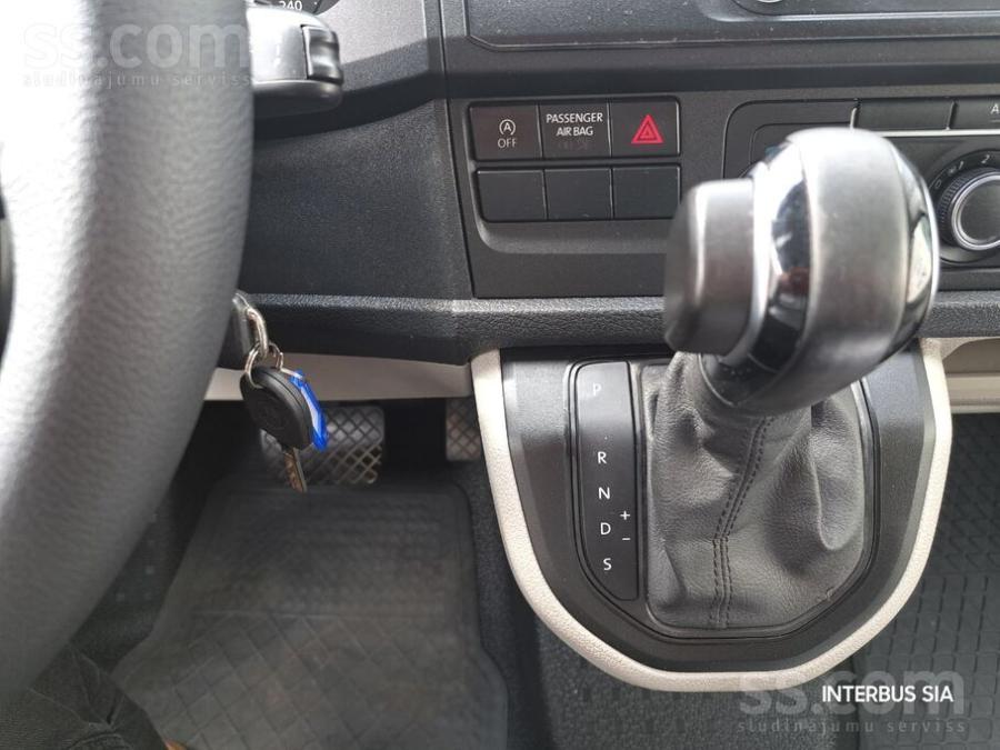 Balts Volkswagen Transporter 2019 Rīga, ar dzinēja tilpumu 2.00 L un nobraukumu 0 tūkst. km par 18900 €, foto 24 vietnē AUTOMOTO.COM.LV