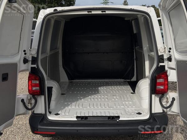 Balts Volkswagen Transporter 2019 Rīga, ar dzinēja tilpumu 2.00 L un nobraukumu 27 tūkst. km par 16980 €, foto 8 vietnē AUTOMOTO.COM.LV