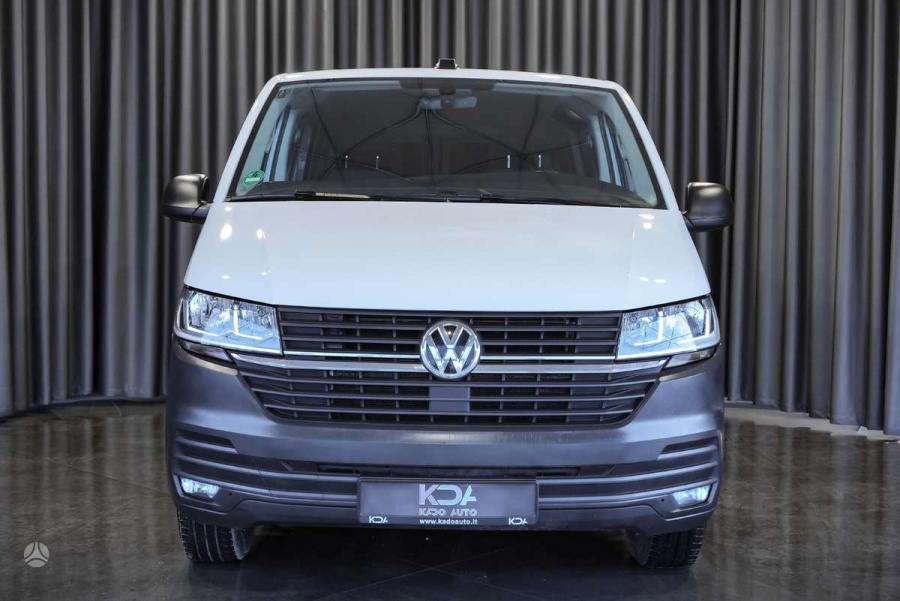 White Volkswagen Transporter 2020 in Marijampole, with an engine capacity of 1.97 L and mileage of 252 thousand km for 13650 €, photo 3 on AUTOMOTO.COM.LV