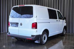 White Volkswagen Transporter 2020 in Marijampole, with an engine capacity of 1.97 L and mileage of 252 thousand km for 13650 €, photo 11 on AUTOMOTO.COM.LV