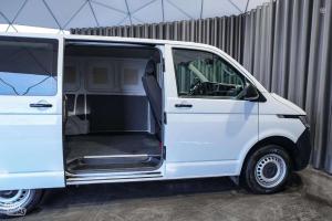 Balts Volkswagen Transporter 2020 Marijampole, ar dzinēja tilpumu 2.00 L un nobraukumu 252 tūkst. km par 13650 €, foto 14 vietnē AUTOMOTO.COM.LV