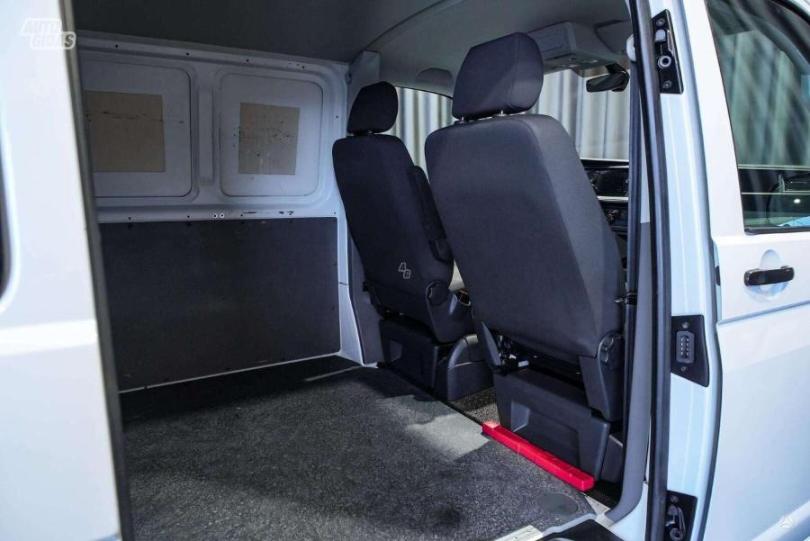 Balts Volkswagen Transporter 2020 Marijampole, ar dzinēja tilpumu 2.00 L un nobraukumu 252 tūkst. km par 13650 €, foto 17 vietnē AUTOMOTO.COM.LV