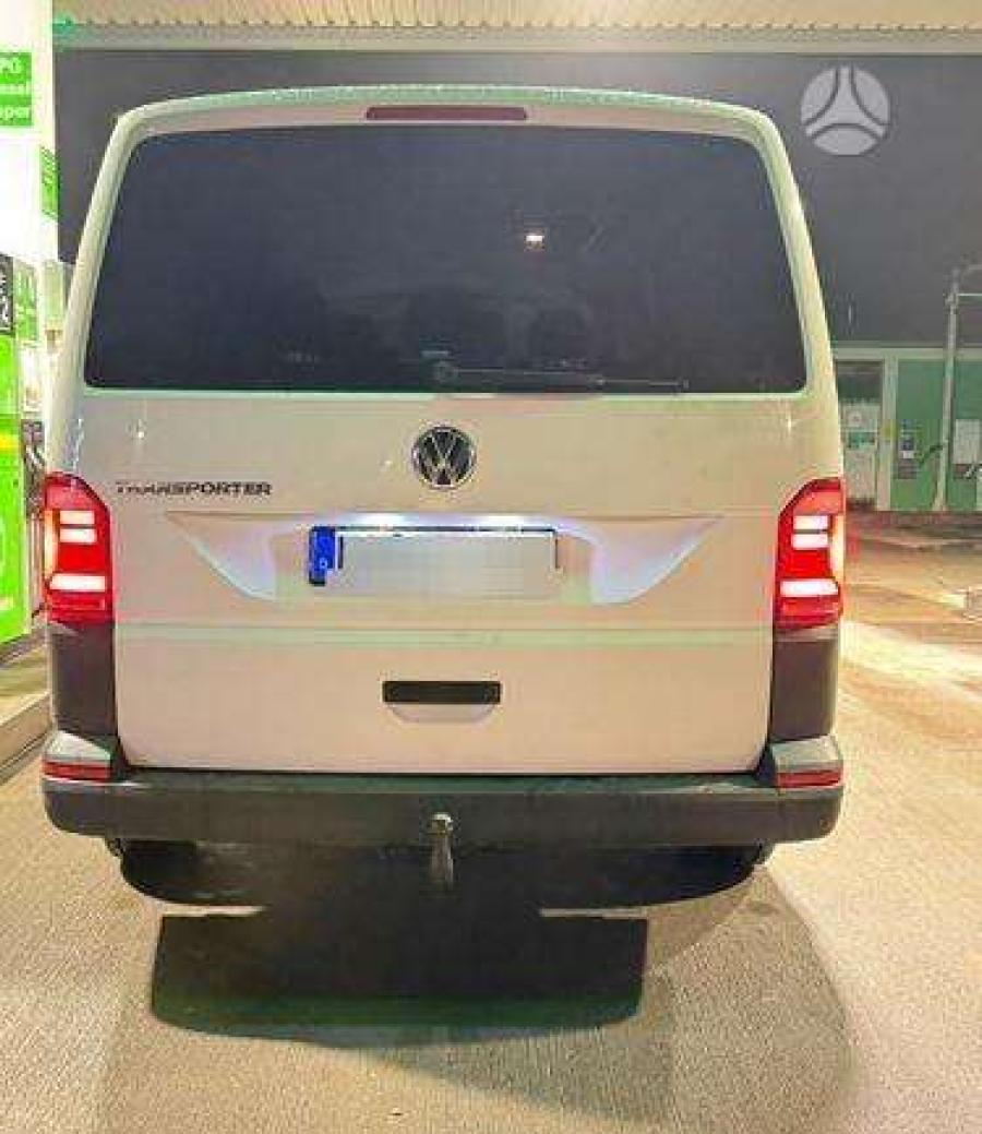 Balts Volkswagen Transporter 2020 Viļņa, ar dzinēja tilpumu 1.97 L un nobraukumu 175 tūkst. km par 18755 €, foto 4 vietnē AUTOMOTO.COM.LV