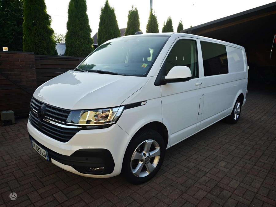 White Volkswagen Transporter 2020 in Taurage, with an engine capacity of 2.00 L and mileage of 190 thousand km for 16500 €, photo 3 on AUTOMOTO.COM.LV