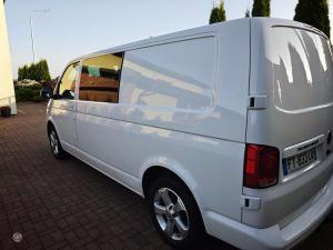 White Volkswagen Transporter 2020 in Taurage, with an engine capacity of 2.00 L and mileage of 190 thousand km for 16500 €, photo 5 on AUTOMOTO.COM.LV
