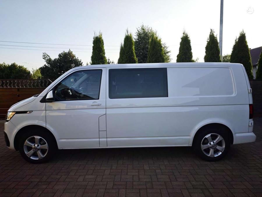 White Volkswagen Transporter 2020 in Taurage, with an engine capacity of 2.00 L and mileage of 190 thousand km for 16500 €, photo 8 on AUTOMOTO.COM.LV