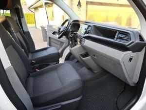 White Volkswagen Transporter 2020 in Taurage, with an engine capacity of 2.00 L and mileage of 190 thousand km for 16500 €, photo 13 on AUTOMOTO.COM.LV