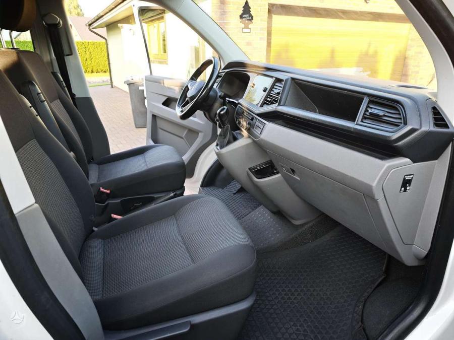 White Volkswagen Transporter 2020 in Taurage, with an engine capacity of 2.00 L and mileage of 190 thousand km for 16500 €, photo 13 on AUTOMOTO.COM.LV