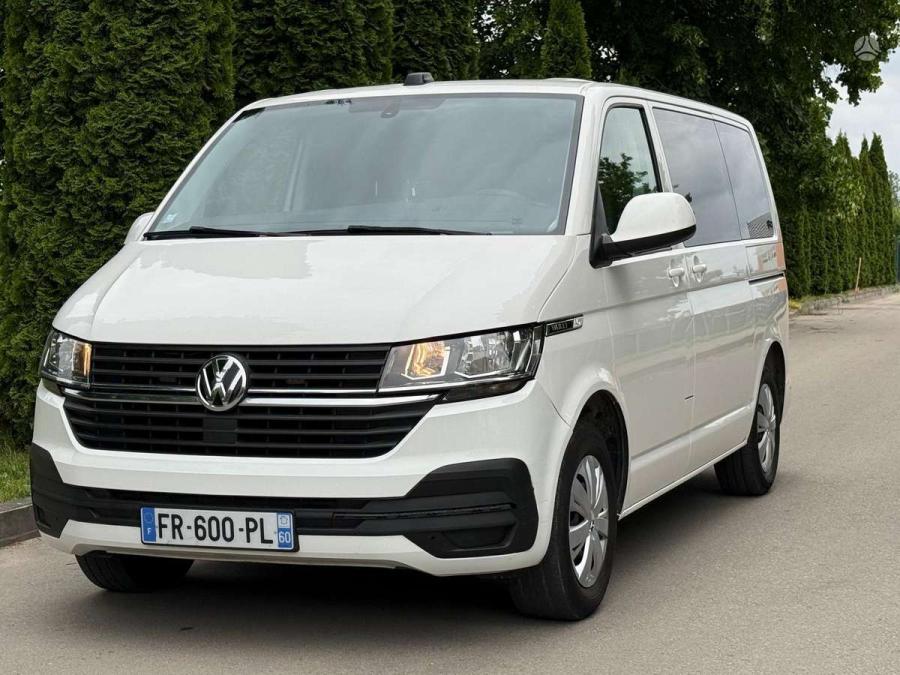 White Volkswagen Transporter 2020 in Taurage, with an engine capacity of 1.97 L and mileage of 270 thousand km for 14500 €, photo 4 on AUTOMOTO.COM.LV