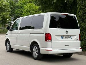 White Volkswagen Transporter 2020 in Taurage, with an engine capacity of 1.97 L and mileage of 270 thousand km for 14500 €, photo 8 on AUTOMOTO.COM.LV