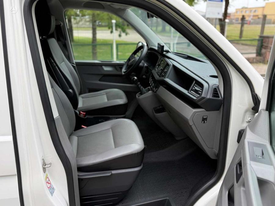 White Volkswagen Transporter 2020 in Taurage, with an engine capacity of 1.97 L and mileage of 270 thousand km for 14500 €, photo 18 on AUTOMOTO.COM.LV