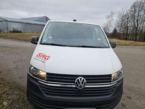 White Volkswagen Transporter 2021 in Kaisiadorys, with an engine capacity of 2.00 L and mileage of 197 thousand km for 14200 €, photo 10 on AUTOMOTO.COM.LV