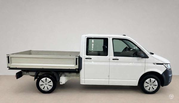White Volkswagen Transporter 2022 in Kaunas, with an engine capacity of 1.97 L and mileage of 161 thousand km for 18500 €, photo 4 on AUTOMOTO.COM.LV