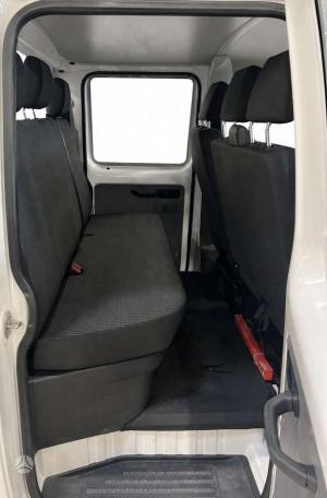 White Volkswagen Transporter 2022 in Kaunas, with an engine capacity of 1.97 L and mileage of 161 thousand km for 18500 €, photo 7 on AUTOMOTO.COM.LV