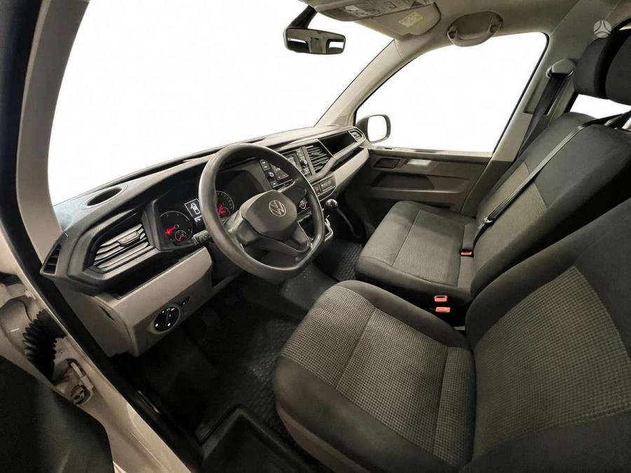 White Volkswagen Transporter 2022 in Kaunas, with an engine capacity of 1.97 L and mileage of 161 thousand km for 18500 €, photo 8 on AUTOMOTO.COM.LV