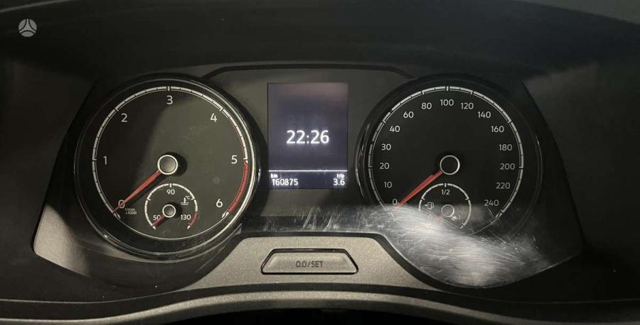 White Volkswagen Transporter 2022 in Kaunas, with an engine capacity of 1.97 L and mileage of 161 thousand km for 18500 €, photo 9 on AUTOMOTO.COM.LV