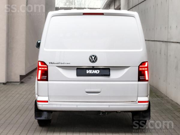 White Volkswagen Transporter 2023 in Riga, with an engine capacity of 2.00 L and mileage of 126 thousand km for 29900 €, photo 6 on AUTOMOTO.COM.LV