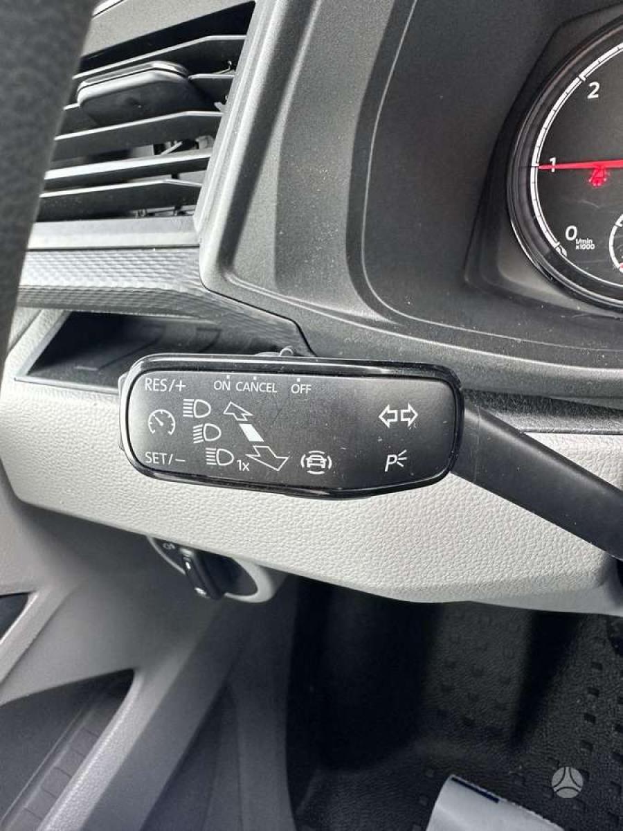 Balts Volkswagen Transporter 2023 Šauļi, ar dzinēja tilpumu 1.97 L un nobraukumu 26 tūkst. km par 24900 €, foto 15 vietnē AUTOMOTO.COM.LV