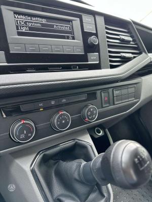 Balts Volkswagen Transporter 2023 Šauļi, ar dzinēja tilpumu 1.97 L un nobraukumu 26 tūkst. km par 24900 €, foto 18 vietnē AUTOMOTO.COM.LV