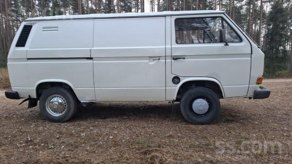 White Volkswagen Transporter 1984 in Gulbene, with an engine capacity of 1.60 L and mileage of 5 thousand km for 5500 €, photo 3 on AUTOMOTO.COM.LV