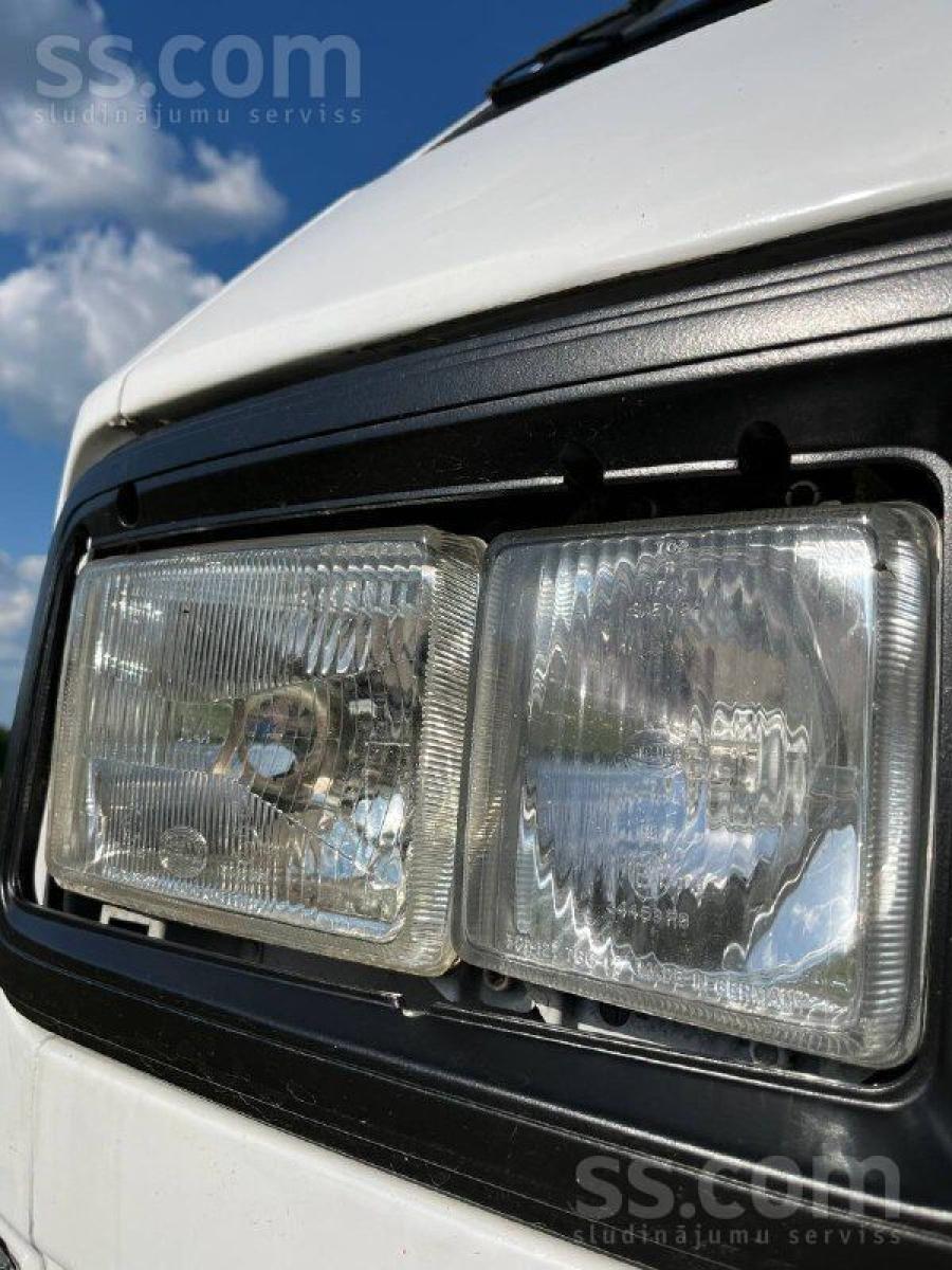 White Volkswagen Transporter 1986 in Rezekne, with an engine capacity of 1.90 L and mileage of 115 thousand km for 3000 €, photo 4 on AUTOMOTO.COM.LV