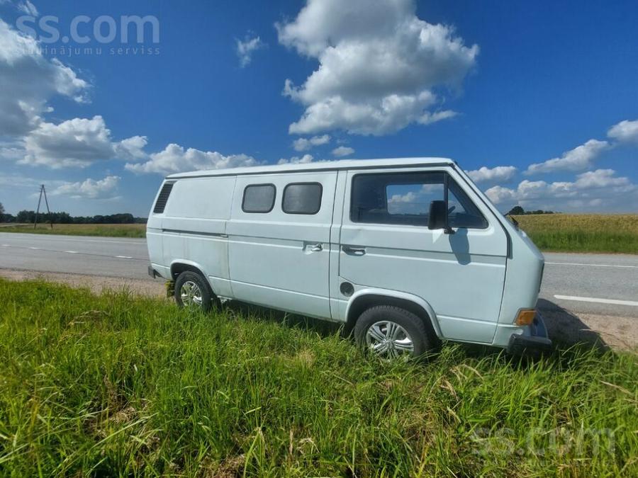 Balts Volkswagen Transporter 1989 Liepāja, ar dzinēja tilpumu 1.60 L un nobraukumu 45 tūkst. km par 2300 €, foto 6 vietnē AUTOMOTO.COM.LV