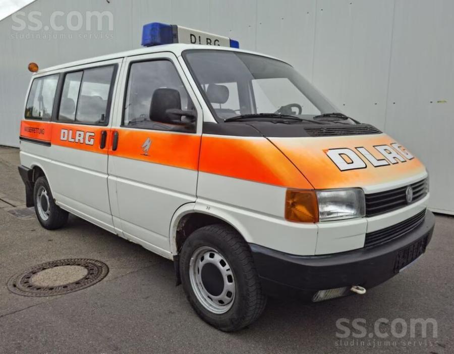 White Volkswagen Transporter 1993 in Riga, with an engine capacity of 2.40 L and mileage of 95 thousand km for 6500 €, photo 1 on AUTOMOTO.COM.LV