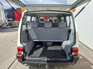 White Volkswagen Transporter 1993 in Riga, with an engine capacity of 2.40 L and mileage of 95 thousand km for 6500 €, photo 9 on AUTOMOTO.COM.LV