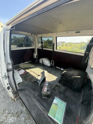 White Volkswagen Transporter 1995 in Gargzdai, with an engine capacity of 1.90 L and mileage of 400 thousand km for 900 €, photo 7 on AUTOMOTO.COM.LV