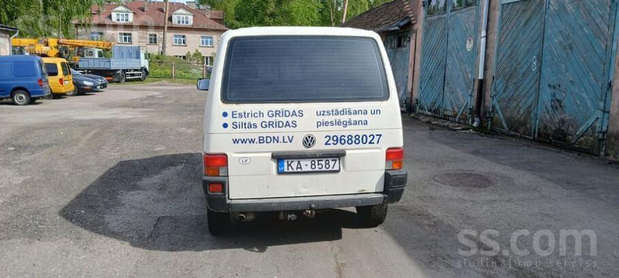 Balts Volkswagen Transporter 1996 Rīga, ar dzinēja tilpumu 2.00 L un nobraukumu 239 tūkst. km par 1550 €, foto 4 vietnē AUTOMOTO.COM.LV