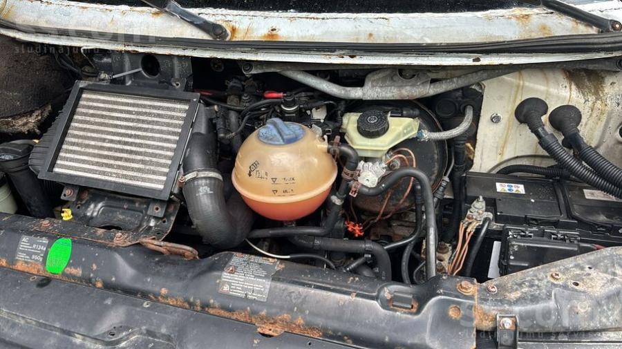 Balts Volkswagen Transporter 1997 Rīga, ar dzinēja tilpumu 2.50 L un nobraukumu 599 tūkst. km par 1050 €, foto 8 vietnē AUTOMOTO.COM.LV