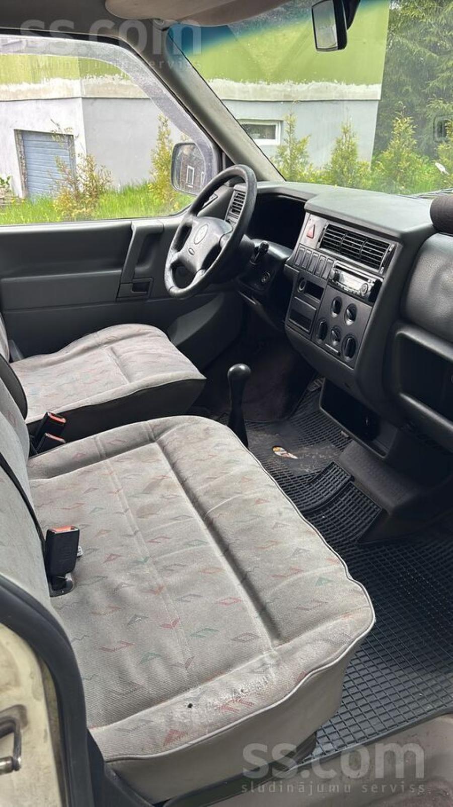 Balts Volkswagen Transporter 1997 Rīga, ar dzinēja tilpumu 2.50 L un nobraukumu 599 tūkst. km par 1050 €, foto 9 vietnē AUTOMOTO.COM.LV