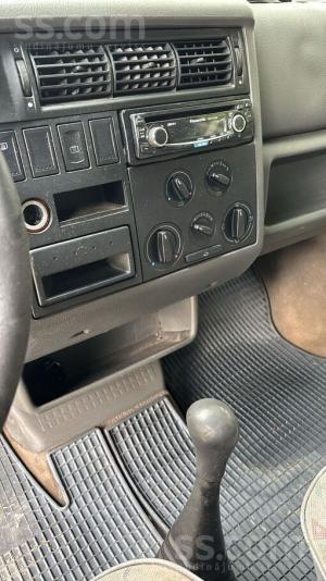 Balts Volkswagen Transporter 1997 Rīga, ar dzinēja tilpumu 2.50 L un nobraukumu 599 tūkst. km par 1050 €, foto 10 vietnē AUTOMOTO.COM.LV