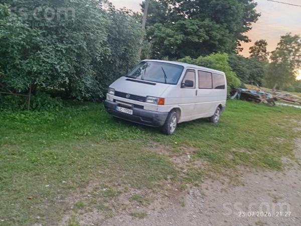 White Volkswagen Transporter 1998 in Talsi, with an engine capacity of 2.50 L and mileage of 307 thousand km for 2000 €, photo 2 on AUTOMOTO.COM.LV