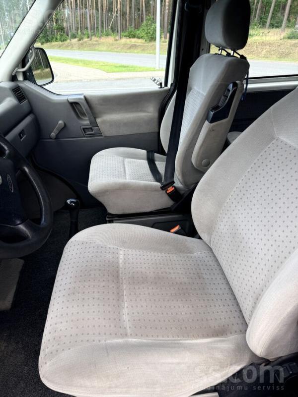 Balts Volkswagen Transporter 1999 Rīga, ar dzinēja tilpumu 2.50 L un nobraukumu 301 tūkst. km par 5200 €, foto 6 vietnē AUTOMOTO.COM.LV