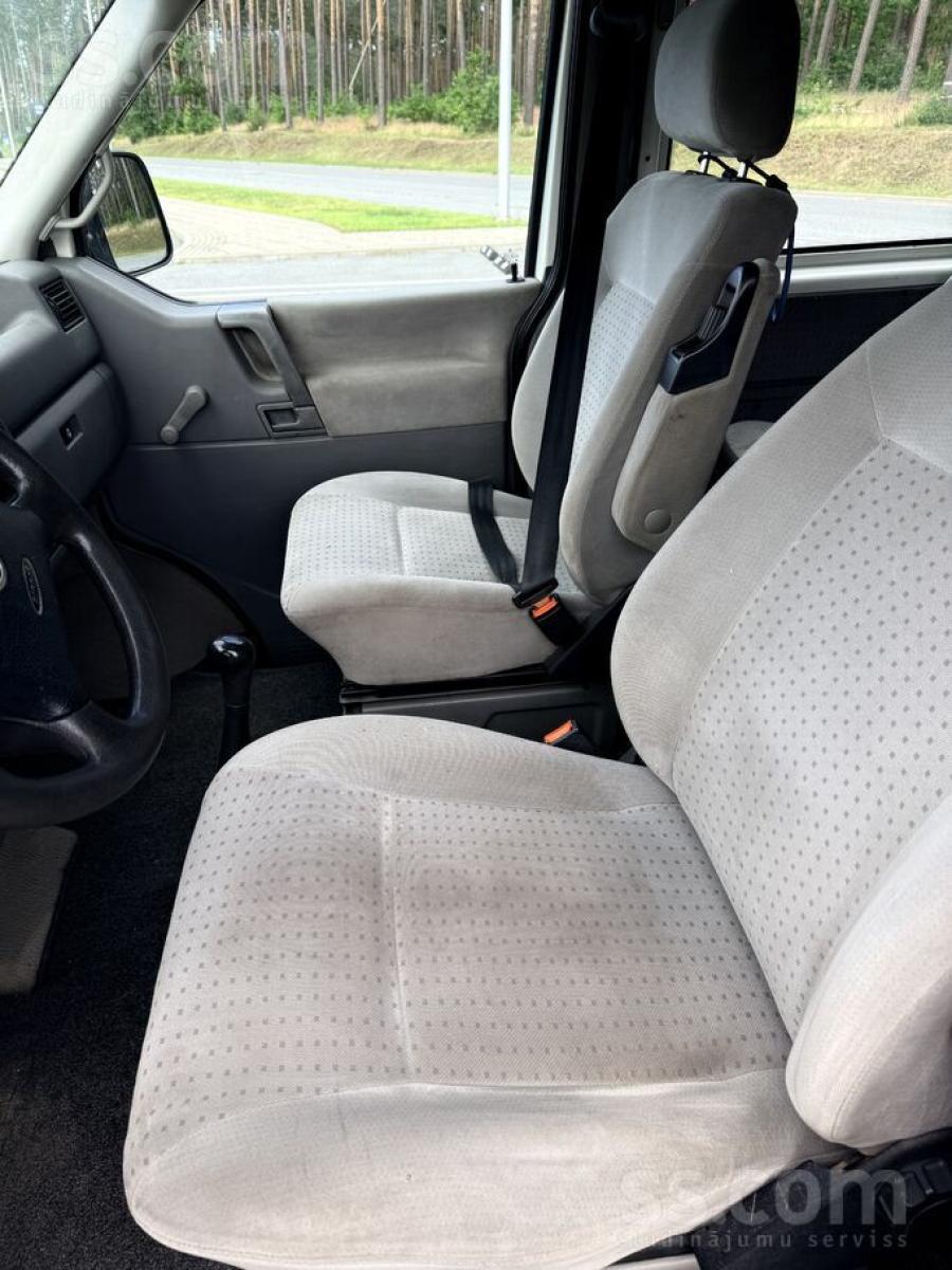 Balts Volkswagen Transporter 1999 Rīga, ar dzinēja tilpumu 2.50 L un nobraukumu 301 tūkst. km par 5200 €, foto 7 vietnē AUTOMOTO.COM.LV